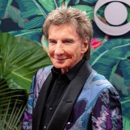 Drew Barrymore über Liebe, E T und wie Keanu Reeves das Leben der ...