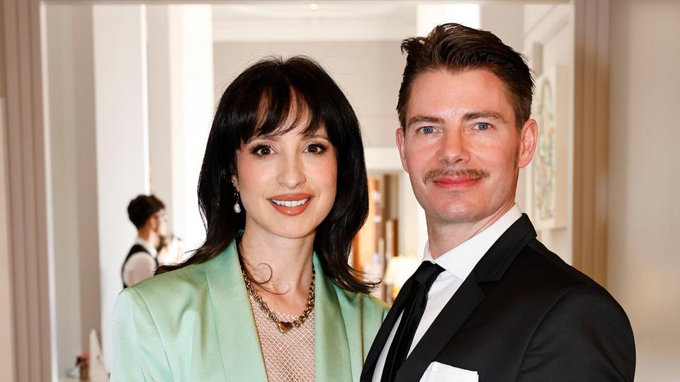 Stephanie Stumph und ihr Partner Florian Santner bekommen ein Baby ...