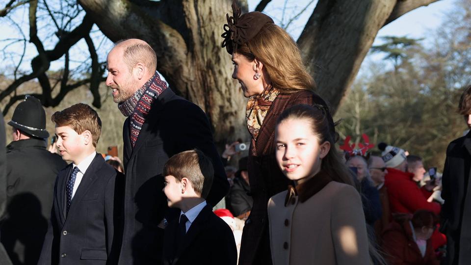 Kate, William & die Kinder: So strahlend zeigt sich die Royal Family ...
