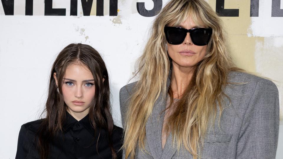 Heidi Klum neue Doku - Auch die Brüste Hans und Franz spielen eine ...