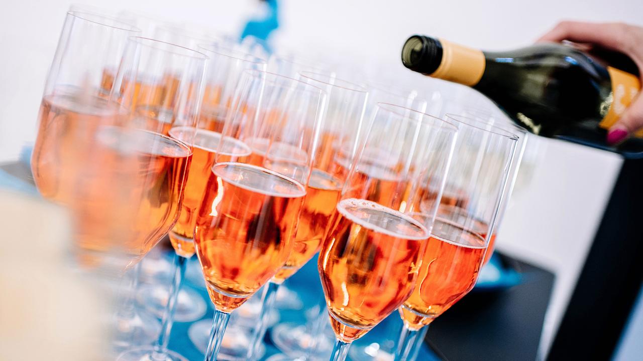 Dry January: Was macht ein Monat ohne Alkohol mit dem Körper? | brisant.de