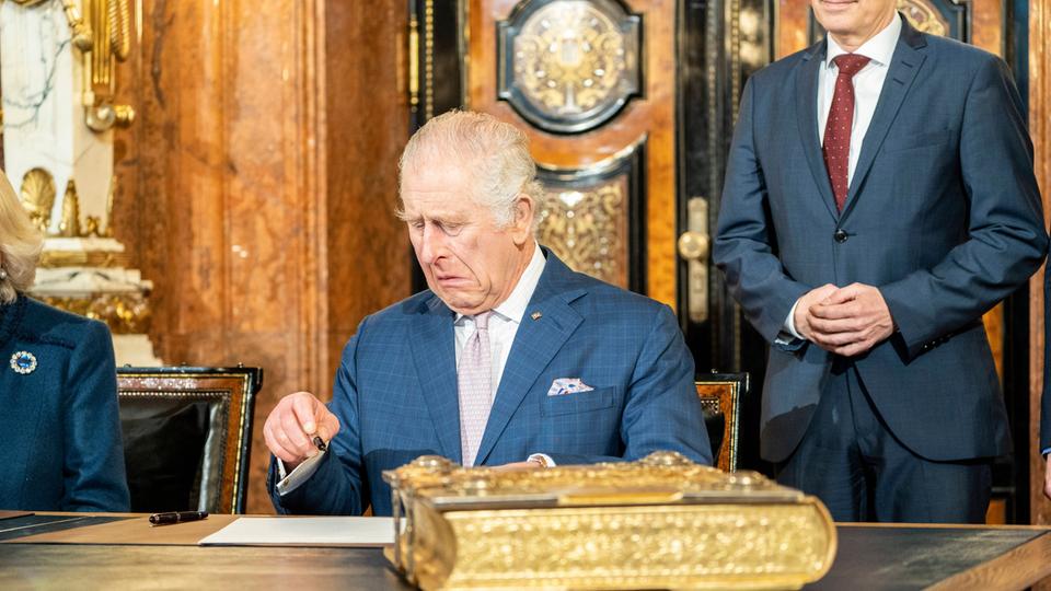 König Charles III.: Ex-Butler Grant Harrold plaudert aus dem ...