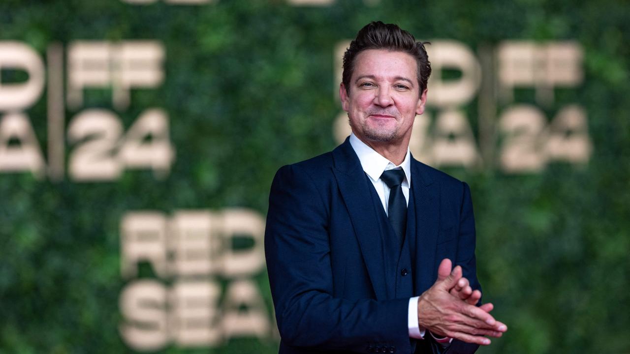 Jeremy Renner: So beschreibt er seine Nahtoderfahrung nach Unfall ...