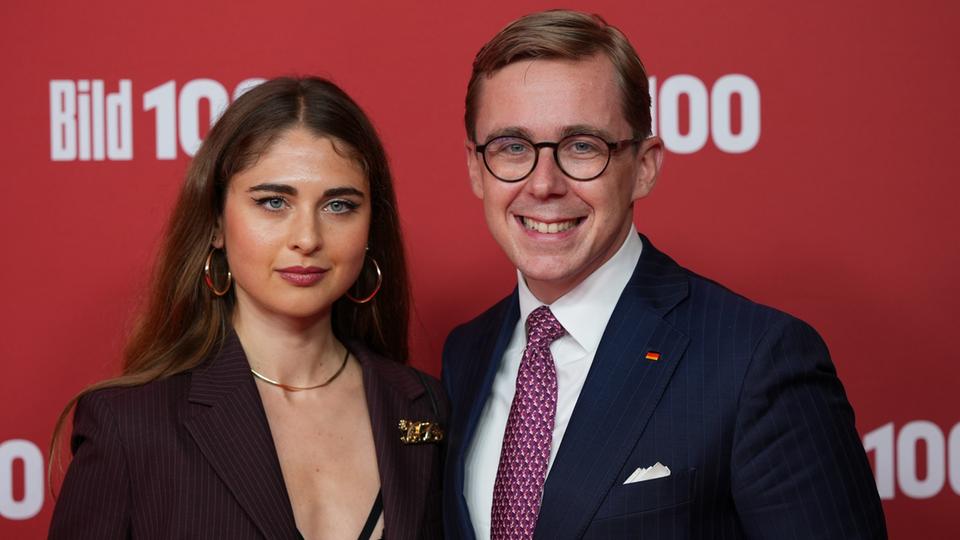 Philipp Amthor und Freundin Carlotta Voß: So leben sie privat in Berlin ...