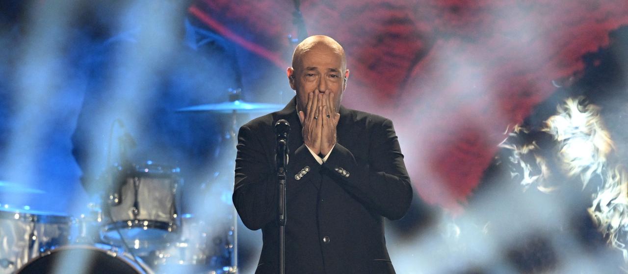 Goldene Henne 2025 - So war das Comeback von Unheilig - der Graf singt ...