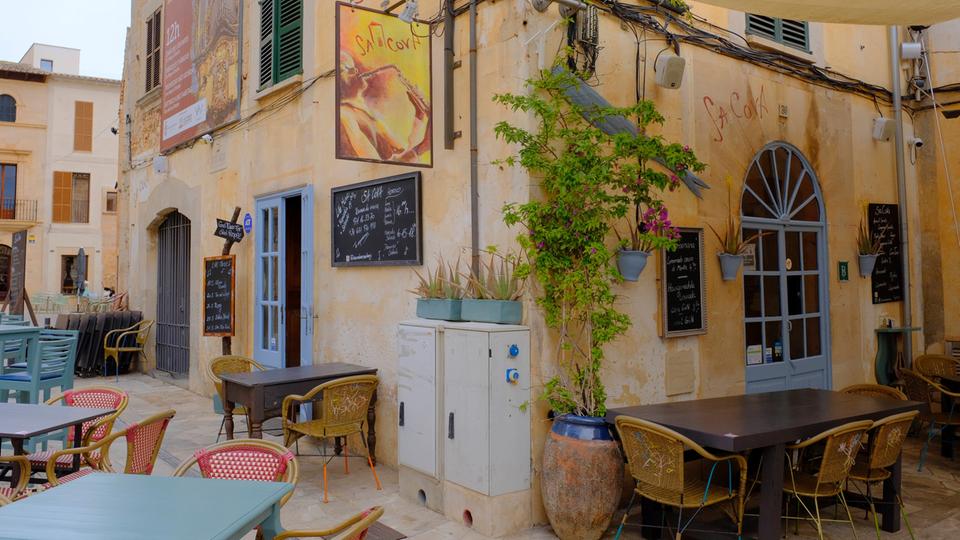 Uwe Ochsenknecht feiert 70. Geburtstag: Darum ließ er sich einst mit ...