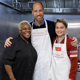 Kate und William: So strahlend zeigt sich die Royal Family | brisant.de