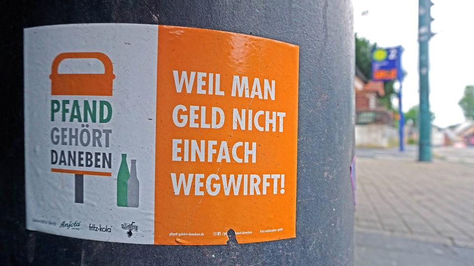 Pfand: Einwegflaschen oder Mehrwegflaschen - was belastet die Umwelt ...