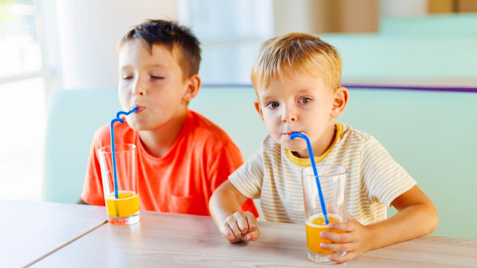 Limonade im Test: Stiftung Warentest hat Schadstoffe in Fanta entdeckt ...