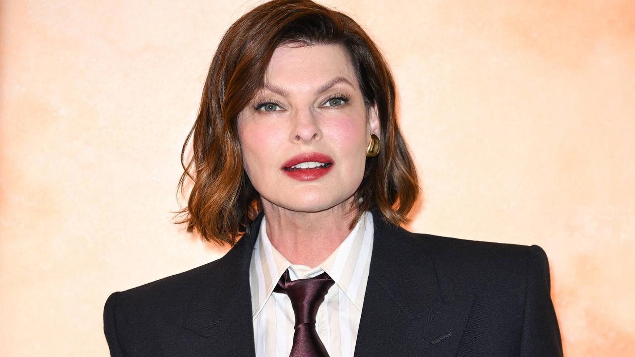 Linda Evangelista heute: Wie eine missglückte Schönheits Operation ihr Leben veränderte | brisant.de