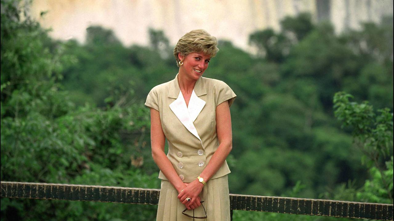 Zeitkapsel von Prinzessin Diana entdeckt - Zeitreise zur 90er Jahre ...